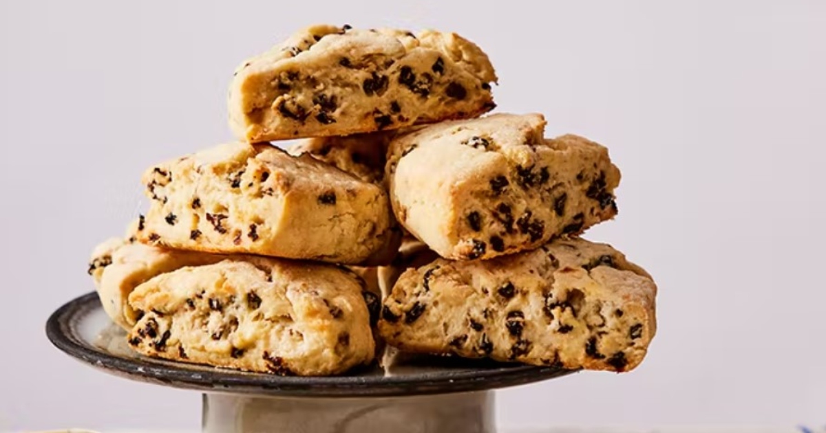 Kako napraviti brzo i lako mini kolače sa ribizlama?