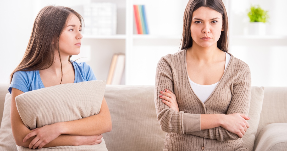 Zbog čega deca strogih roditelja postaju buntovna?